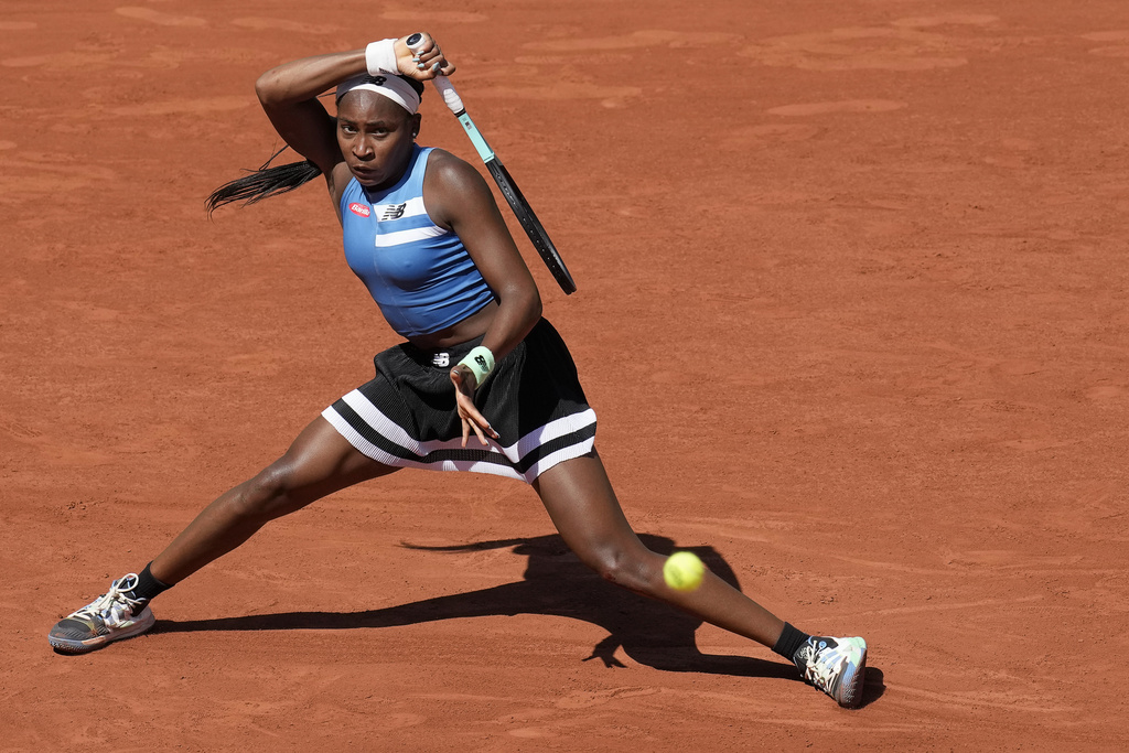 Coco Gauff, 19, comes back to beat Russia’s Mirra Andreeva, 16, at the French Open | News ...
